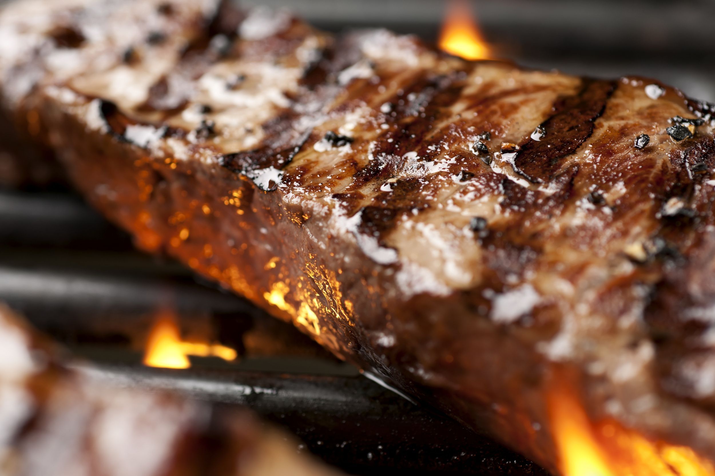 Bistecca a rovescio: la tecnica di cottura da provare | Agrodolce
