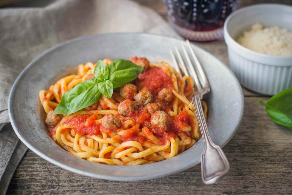 Ricetta Spaghetti alla chitarra con pallottine | Agrodolce