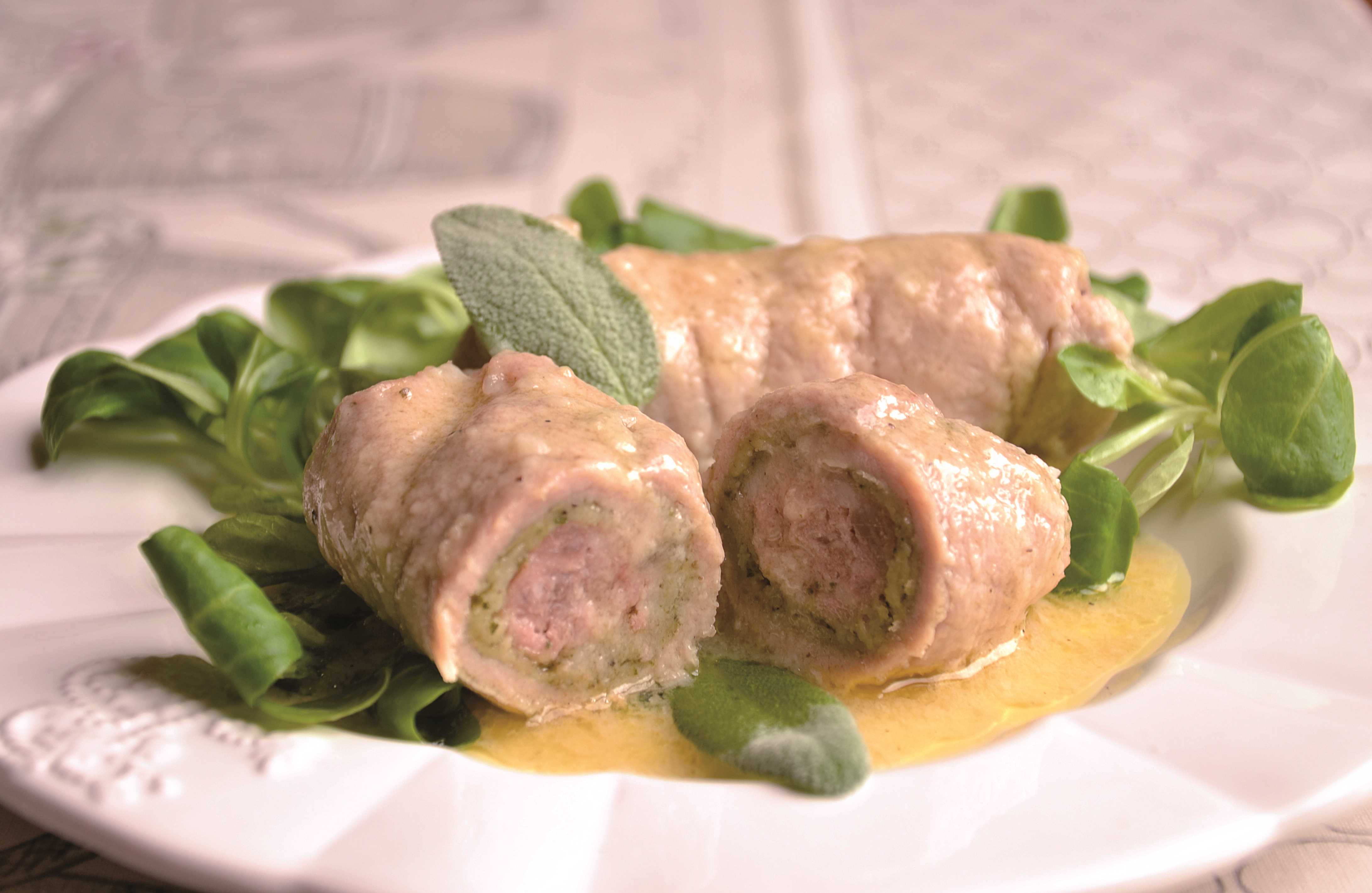 Ricetta Involtini di lonza con salsiccia e salvia con il bimby | Agrodolce