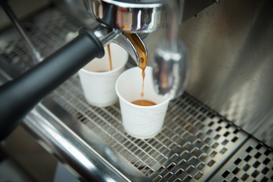 10 trucchi per riconoscere un buon caffè al bar - Agrodolce