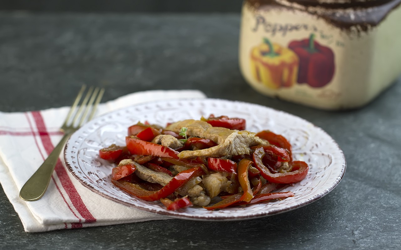 Straccetti di maiale ai peperoni: secondo piatto veloce Ricetta- Agrodolce