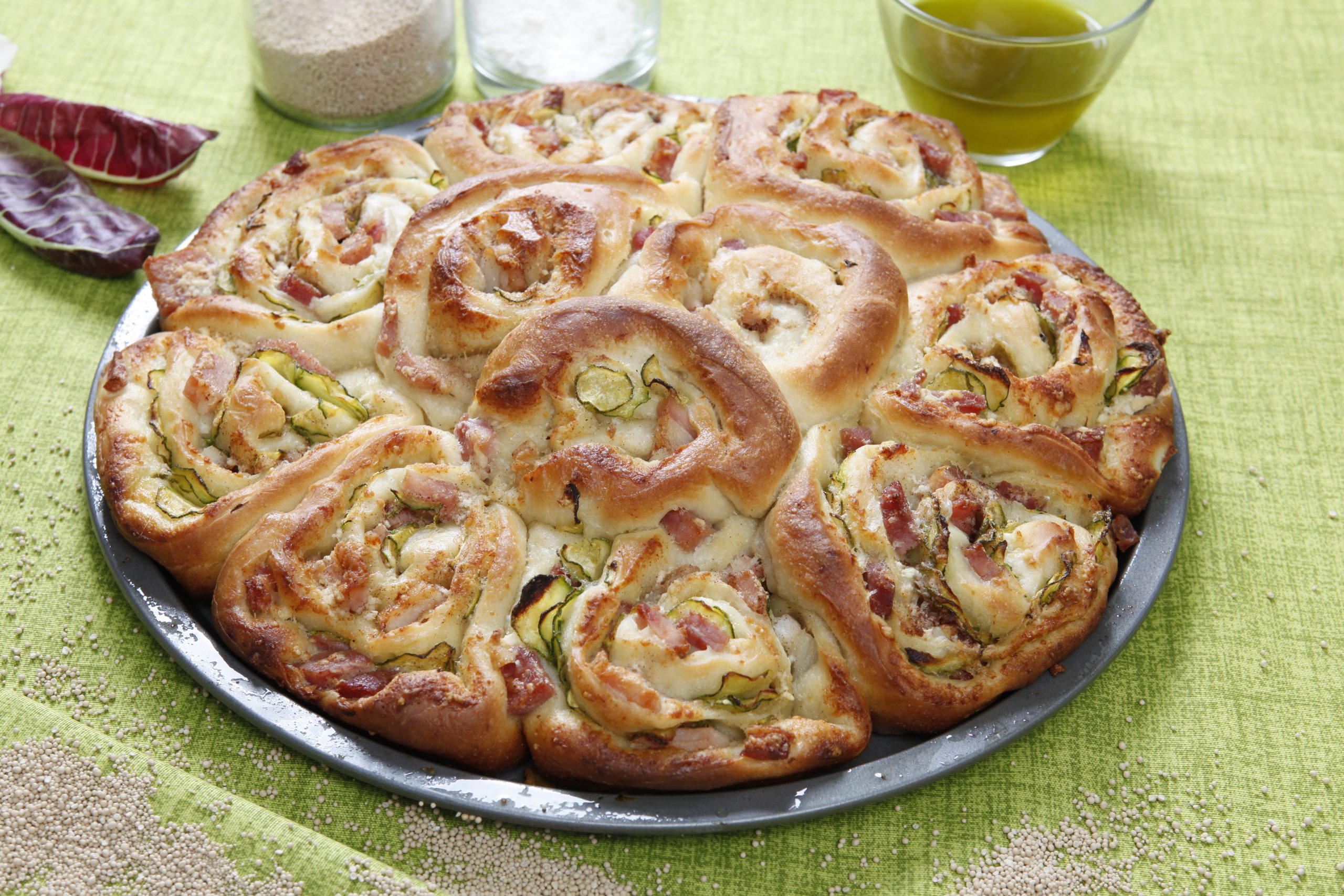 Rose di pizza con zucchine e prosciutto Ricetta- Agrodolce