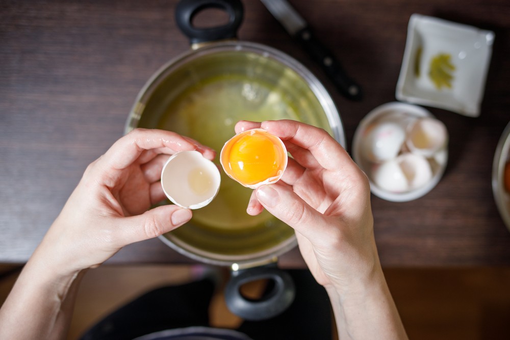 How to: 7 metodi per separare tuorli e albumi - Agrodolce