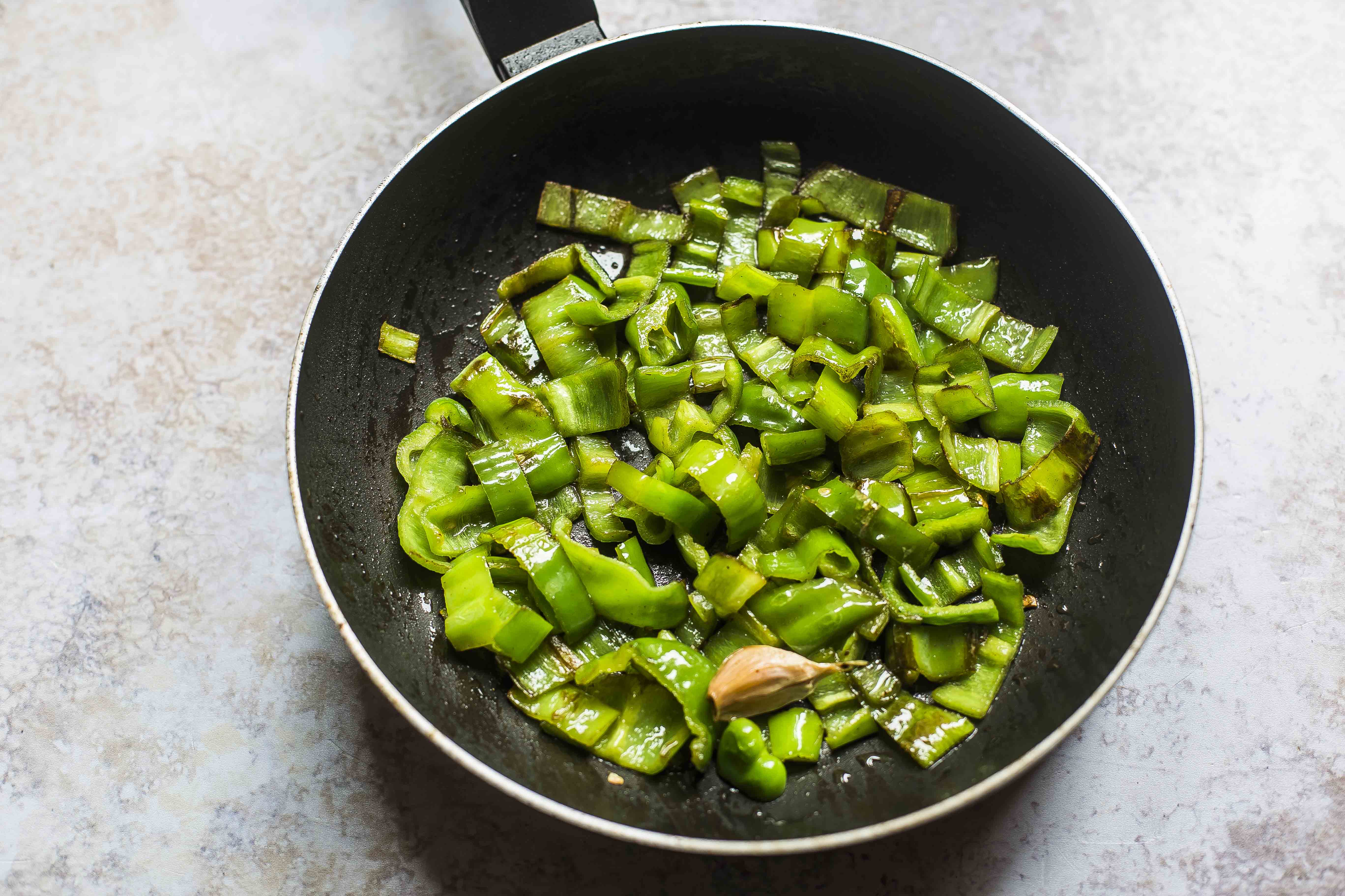Pasta con peperoni verdi Ricetta- Agrodolce